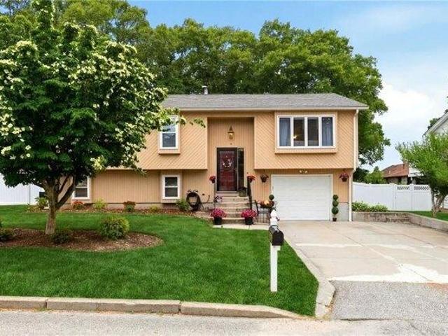 3 bedroom, Cranston RI 02920 104851169