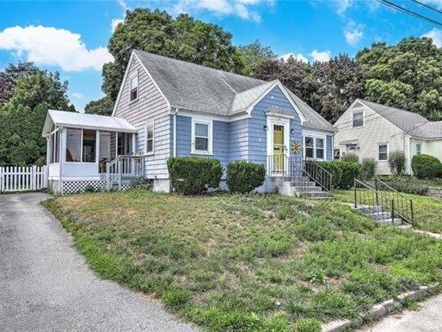 3 bedroom, Cranston RI 02920 104851621