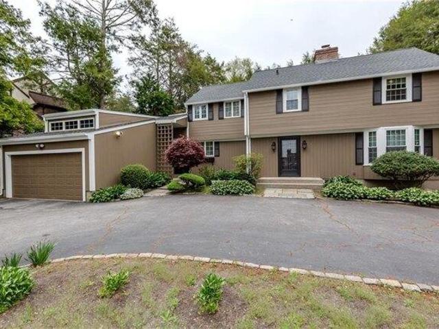 3 bedroom, Cranston RI 02920 105096009