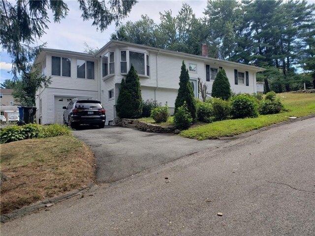 3 bedroom, Cranston RI 02920 102445515