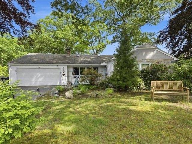 3 bedroom, Cranston RI 02920 LS102823401