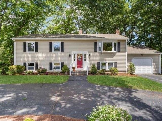 3 bedroom, Cranston RI 02921 104791400