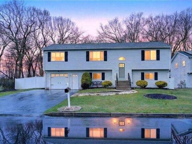 3 bedroom, Cranston RI 02921 102595098