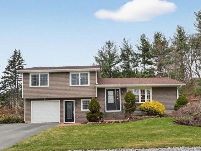 3 bedroom, Cranston RI 02921 103102393