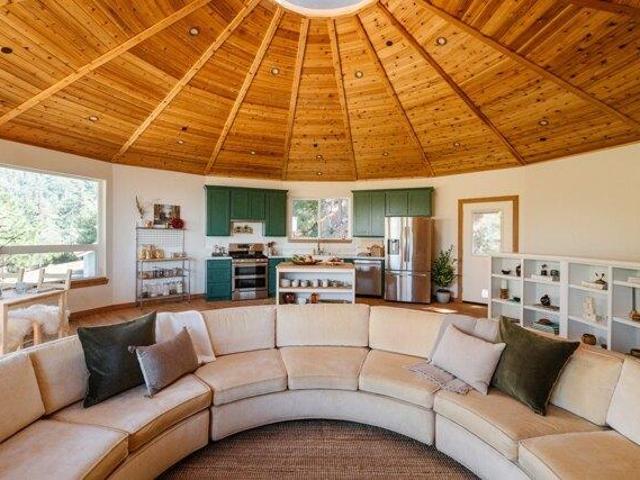 3 bedroom, Crestline CA 92325 LS96751704