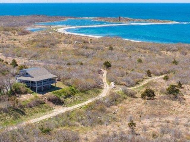 3 bedroom, Cuttyhunk MA 02713 104567358
