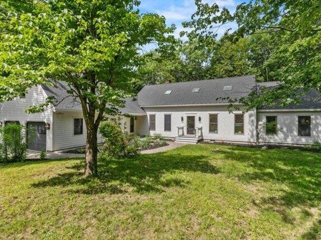 3 bedroom, Cumberland ME 04021 104192049