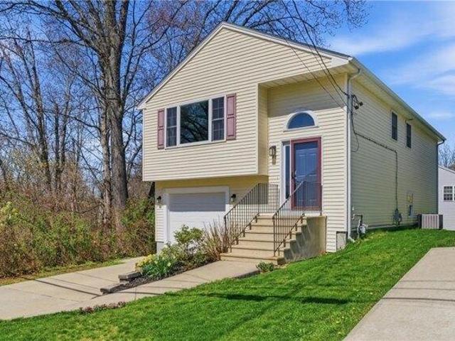 3 bedroom, Cumberland RI 02864 102155886
