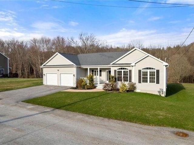 3 bedroom, Cumberland RI 02864 104870059