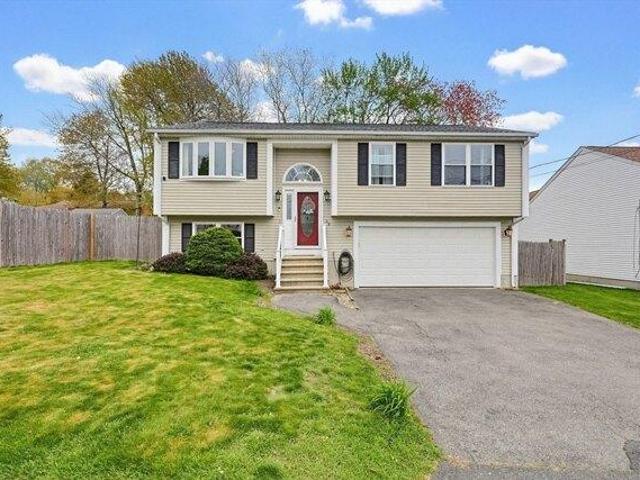 3 bedroom, Cumberland RI 02864 LS102060497