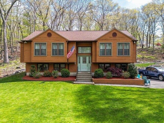 3 bedroom, Cumberland RI 02864 LS103072341