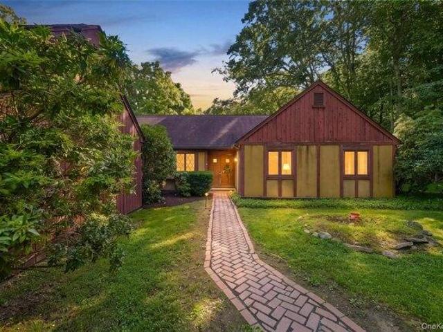 3 bedroom, Amawalk NY 10501 105205081