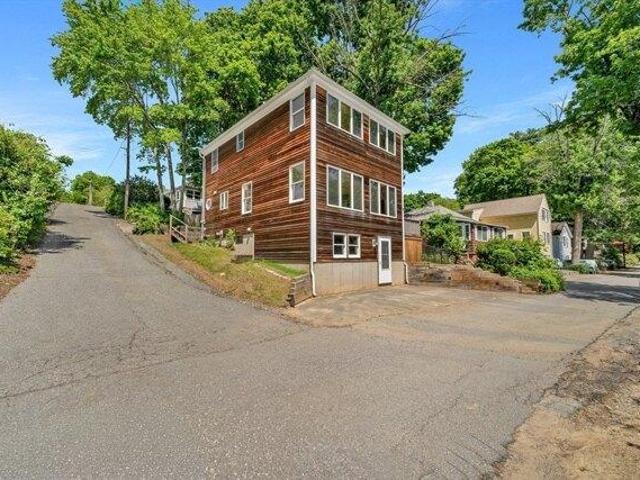 3 bedroom, Amesbury MA 01913 104608438