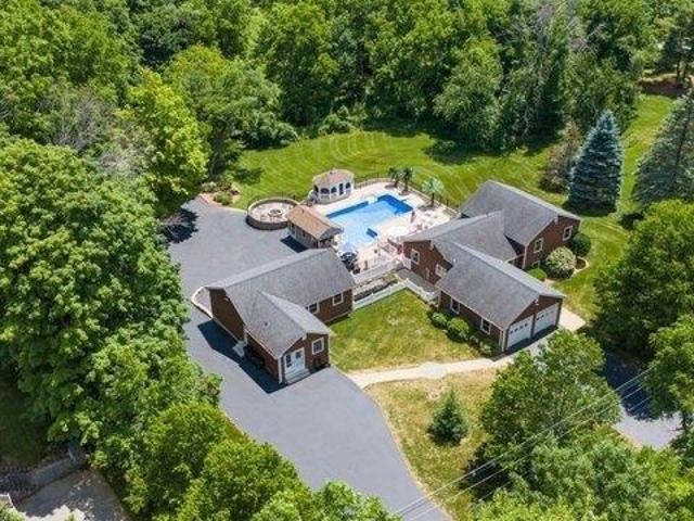 3 bedroom, Amesbury MA 01913 104649720