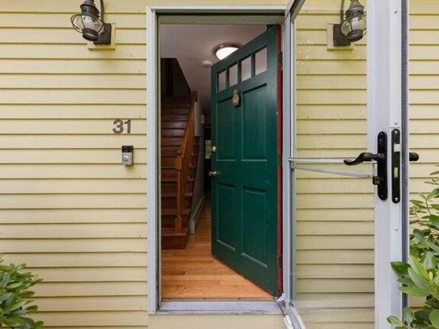 3 bedroom, Amesbury MA 01913 105107440