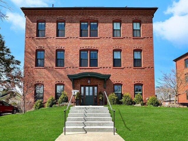 3 bedroom, Amesbury MA 01913 102960182