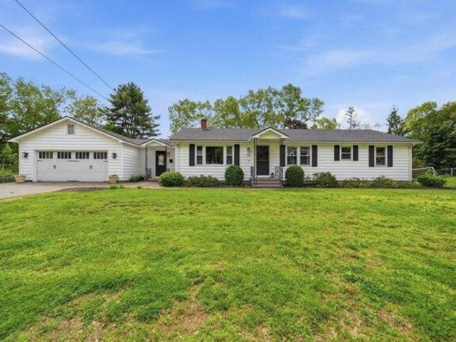 3 bedroom, Amesbury MA 01913 103099800