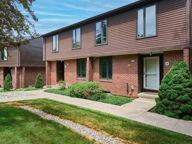 3 bedroom, Amherst MA 01002 104405999