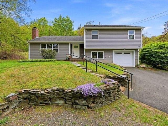 3 bedroom, Amherst MA 01002 104869455