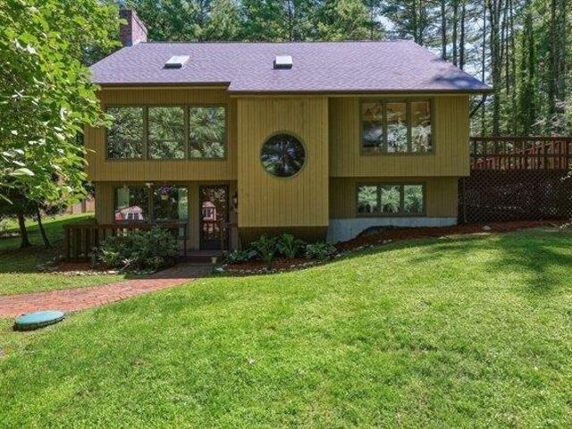 3 bedroom, Amherst MA 01002 105082649