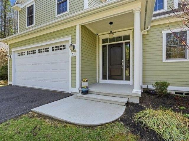 3 bedroom, Amherst MA 01002 LS102119595