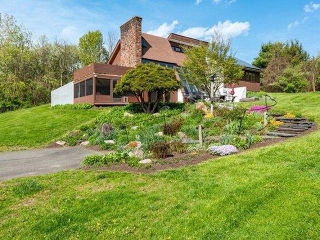 3 bedroom, Amherst MA 01002 LS102960830