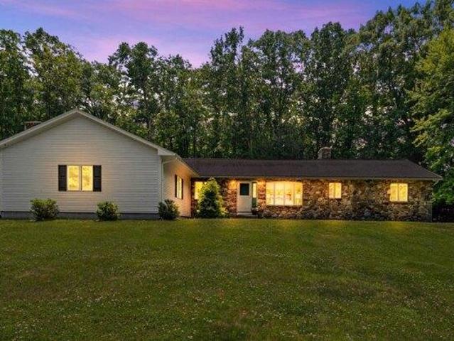 3 bedroom, Amherst NH 03031 104808639