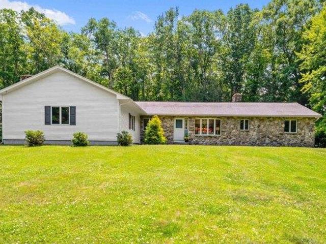 3 bedroom, Amherst NH 03031 105108185