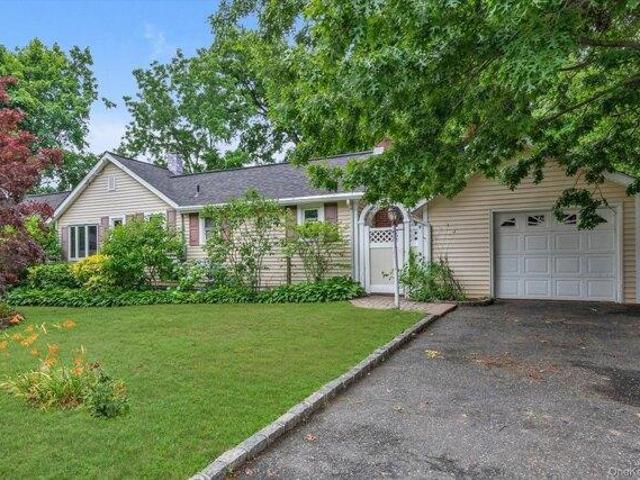 3 bedroom, Amityville NY 11701 103619862