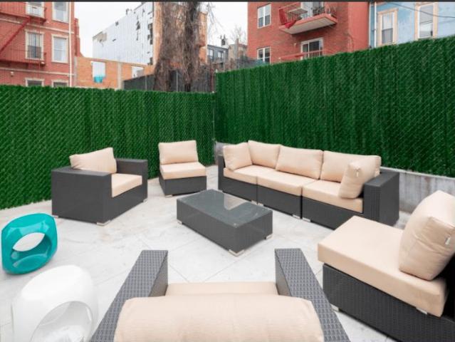 3 bedroom and 1 bath apartment by J and M trains