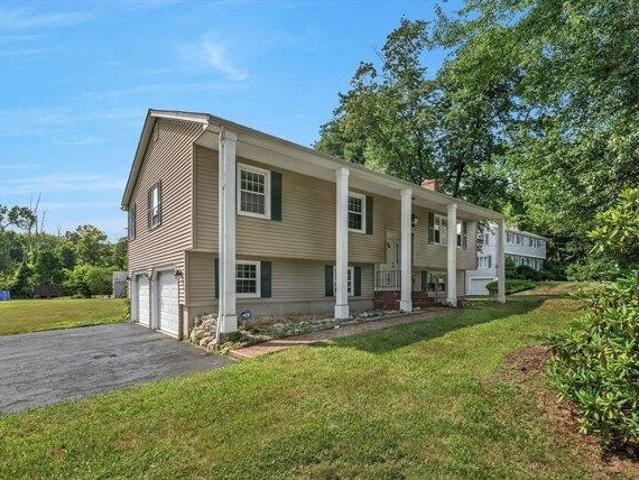 3 bedroom, Andover MA 01810 105113953