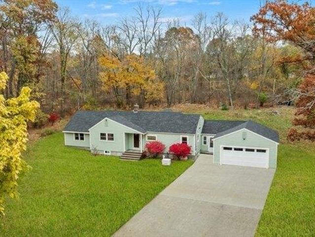 3 bedroom, Andover MA 01810 LS102960944