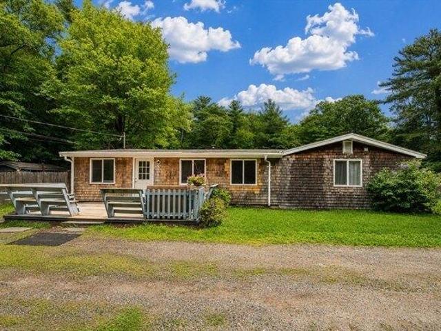 3 bedroom, Abington MA 02351 105060875