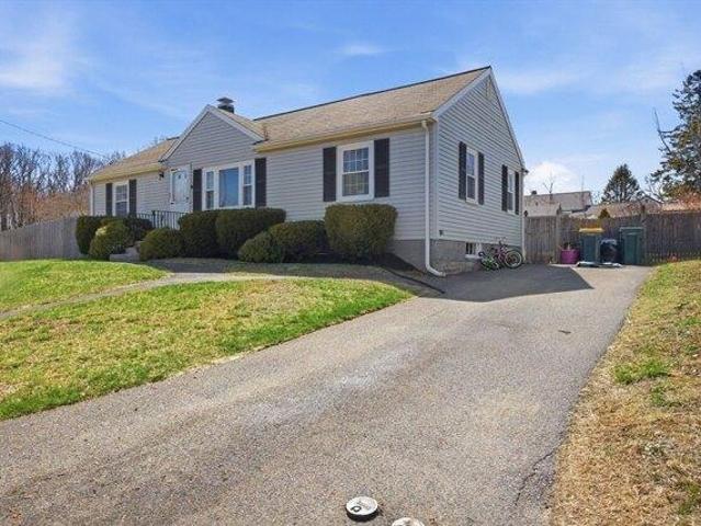 3 bedroom, Abington MA 02351 102371100