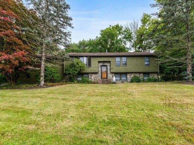 3 bedroom, Abington MA 02351 103019156