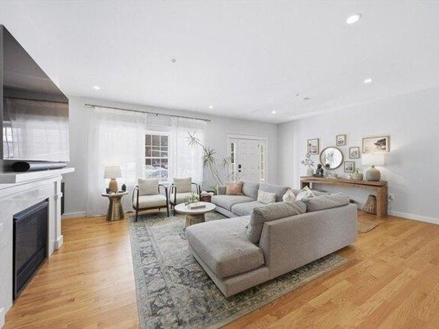3 bedroom, Acton MA 01720 LS102725836
