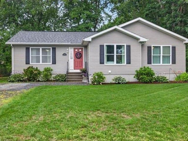 3 bedroom, Acushnet MA 02743 105144617
