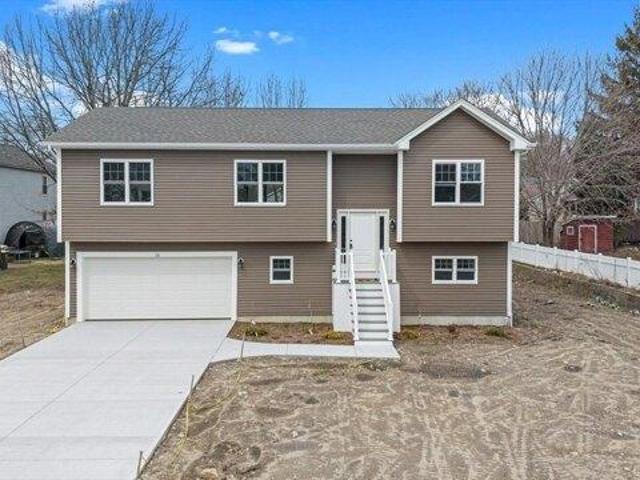 3 bedroom, Acushnet MA 02743 102212815
