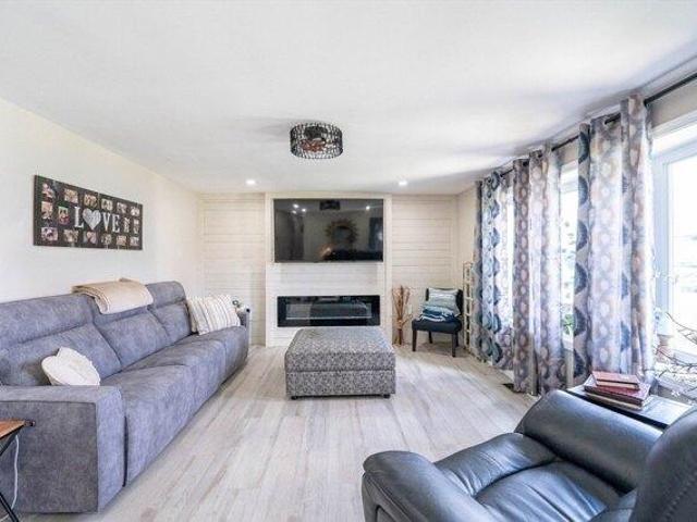 3 bedroom, Acushnet MA 02743 LS102595661