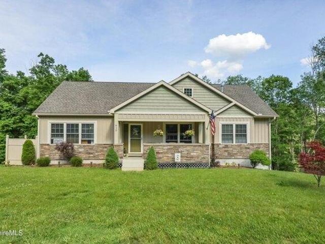 3 bedroom, Adams MA 01220 LS102089109