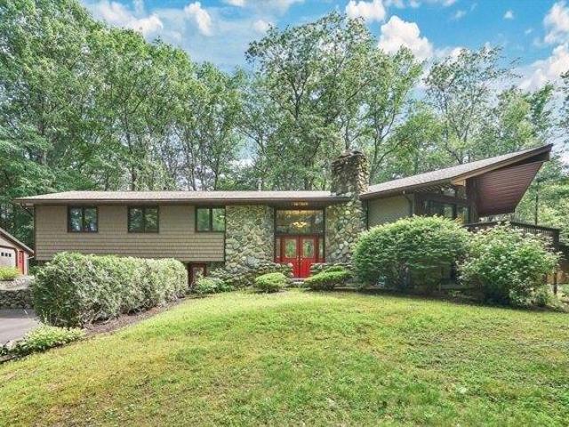 3 bedroom, Agawam MA 01030 LS102860562