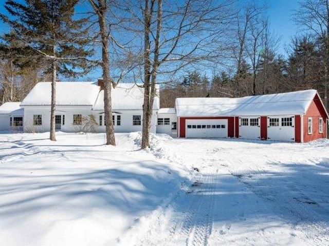 3 bedroom, Alton NH 03809 102708772