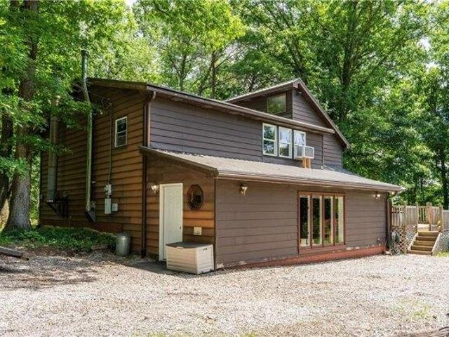 3 bedroom, Aliquippa PA 15001 103621752