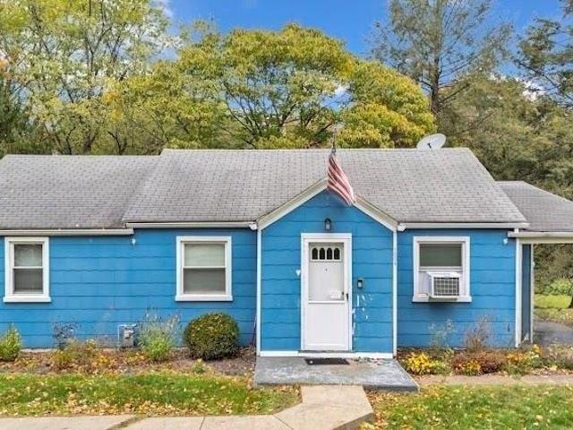 3 bedroom, Aliquippa PA 15001 104905215