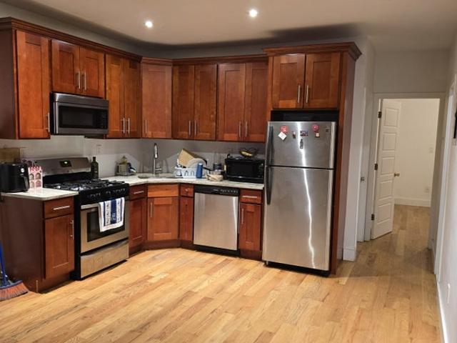 3 Bedroom apt Share in East New York, Brooklyn NY