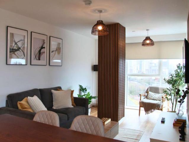 3 Bedroom Apartment Manchester Manchester 89669474