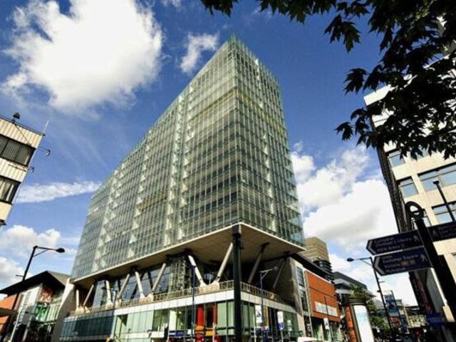 3 Bedroom Apartment Manchester Salford 98612111