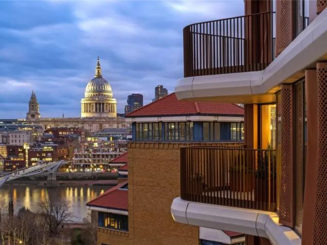 3 Bedroom Apartment Bankside London LS102596526