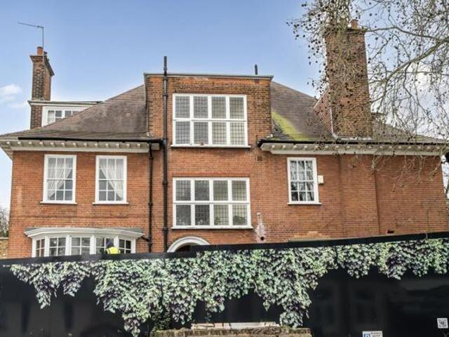3 Bedroom Apartment Barnet Greater London LS100733743