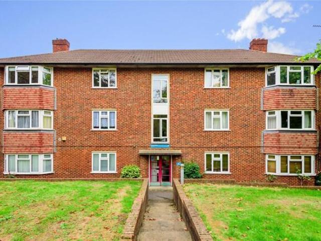 3 Bedroom Apartment Beckenham Great London LS100425947
